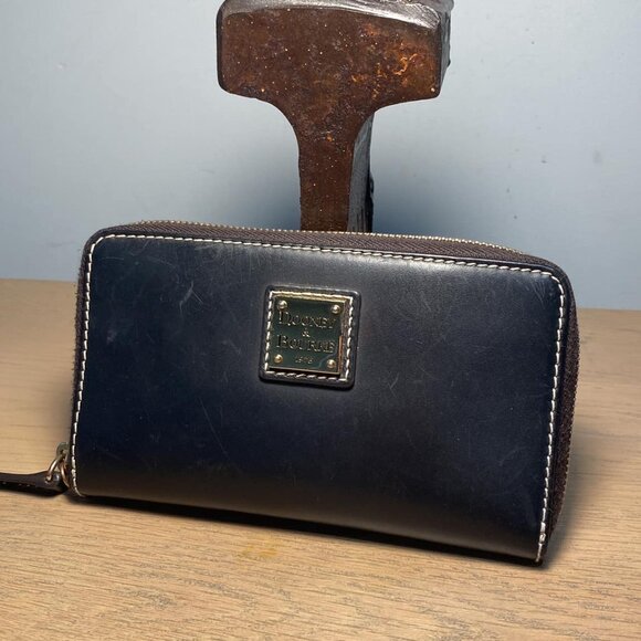 Dooney & Bourke | Bags | Dooney Bourke Black Leather Wallet | Poshmark